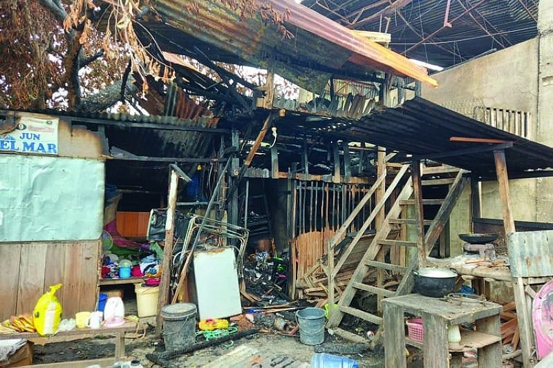 Early morning fire razes lumber factory in Mandaue