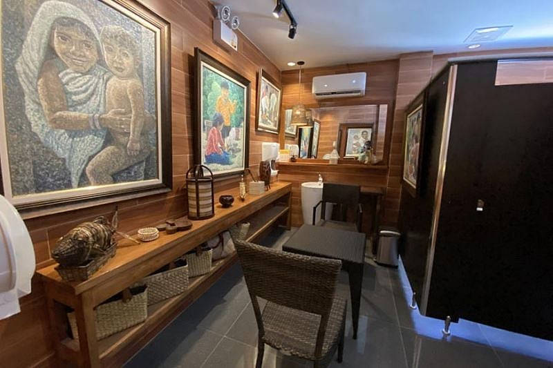 Shell mobility station features art gallery