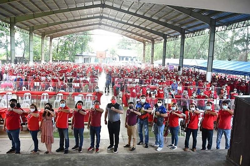 Lawmaker aids pandemic-stricken Candabeños