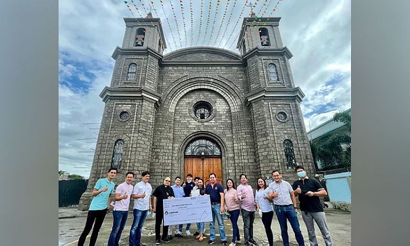 Apalit LGU donates P1M to St. Peter's Church