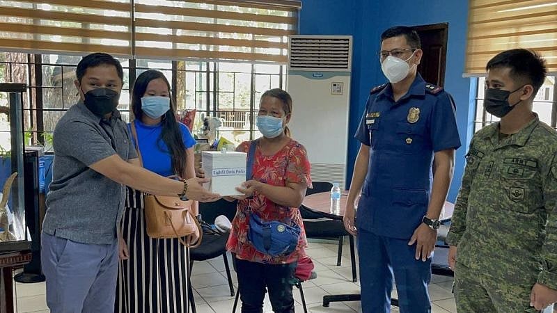 Ka Oris' cremated remains turned over to family