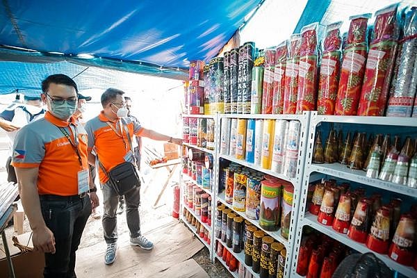 San Fernando ensures safety at firecracker stalls