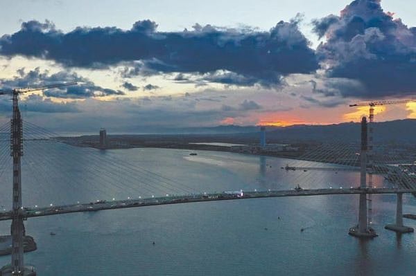 Third Cebu-Mactan Bridge to Open Soon: Cebu-Cordova Link Expressway ...