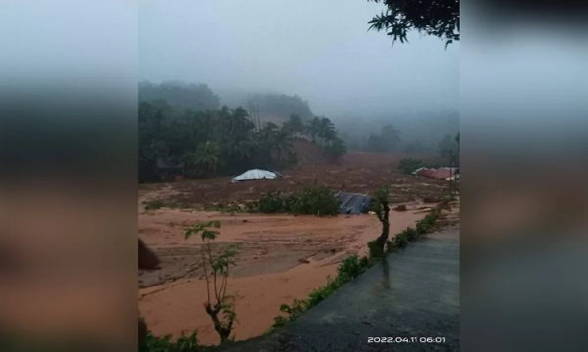 Balay natabunan sa Leyte landslide; 5 ka biktima padayon pa'ng gipangita Balay natabunan sa Leyte landslide; 5 ka biktima padayon pa'ng gipangita