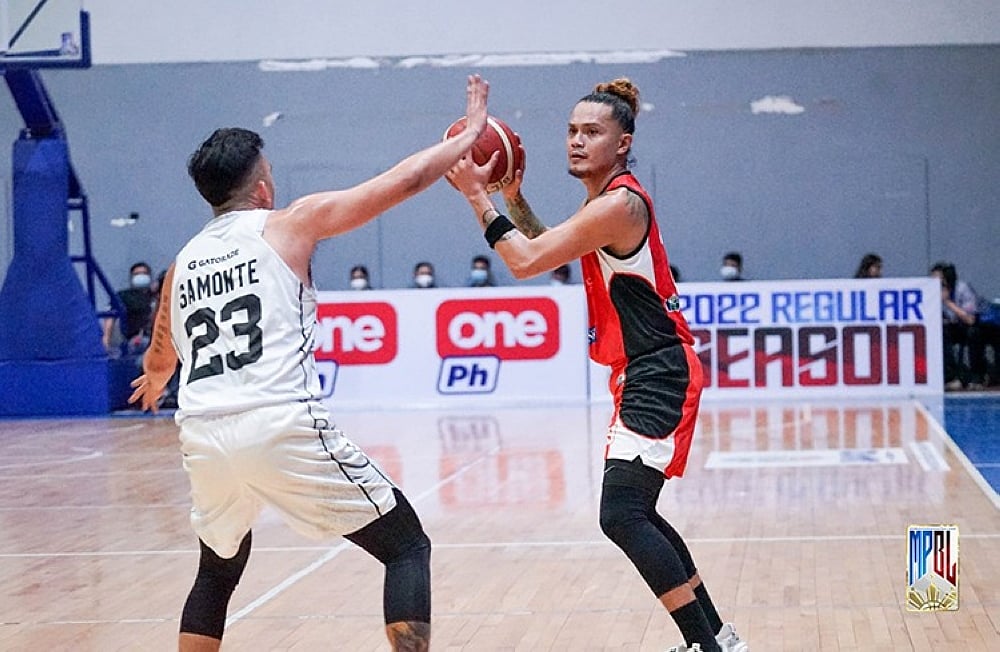 Valenzuela City-MJAS Zenith clobbers Makati in MPBL