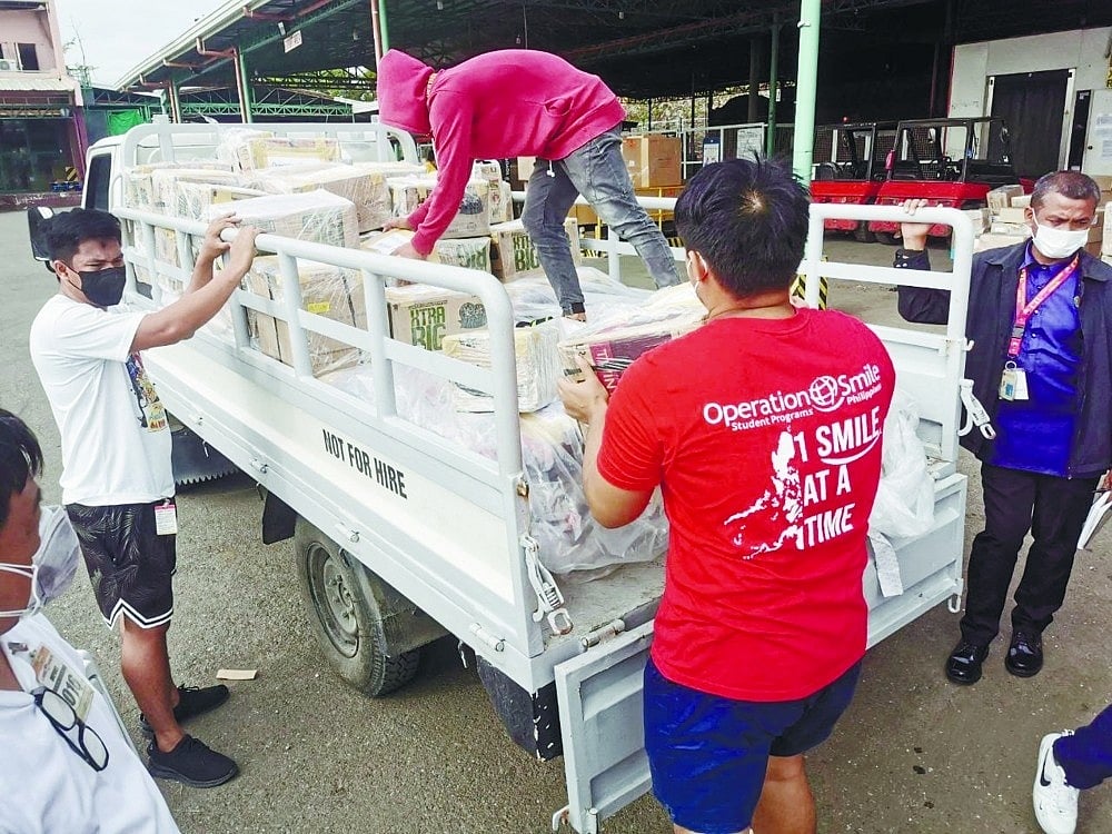 Operation Smile Philippines gives relief to 1,800 families in Vismin