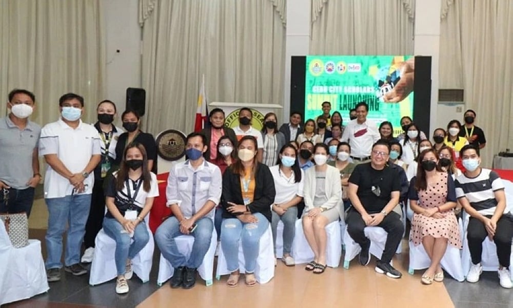 Cebu City holds scholarship summit