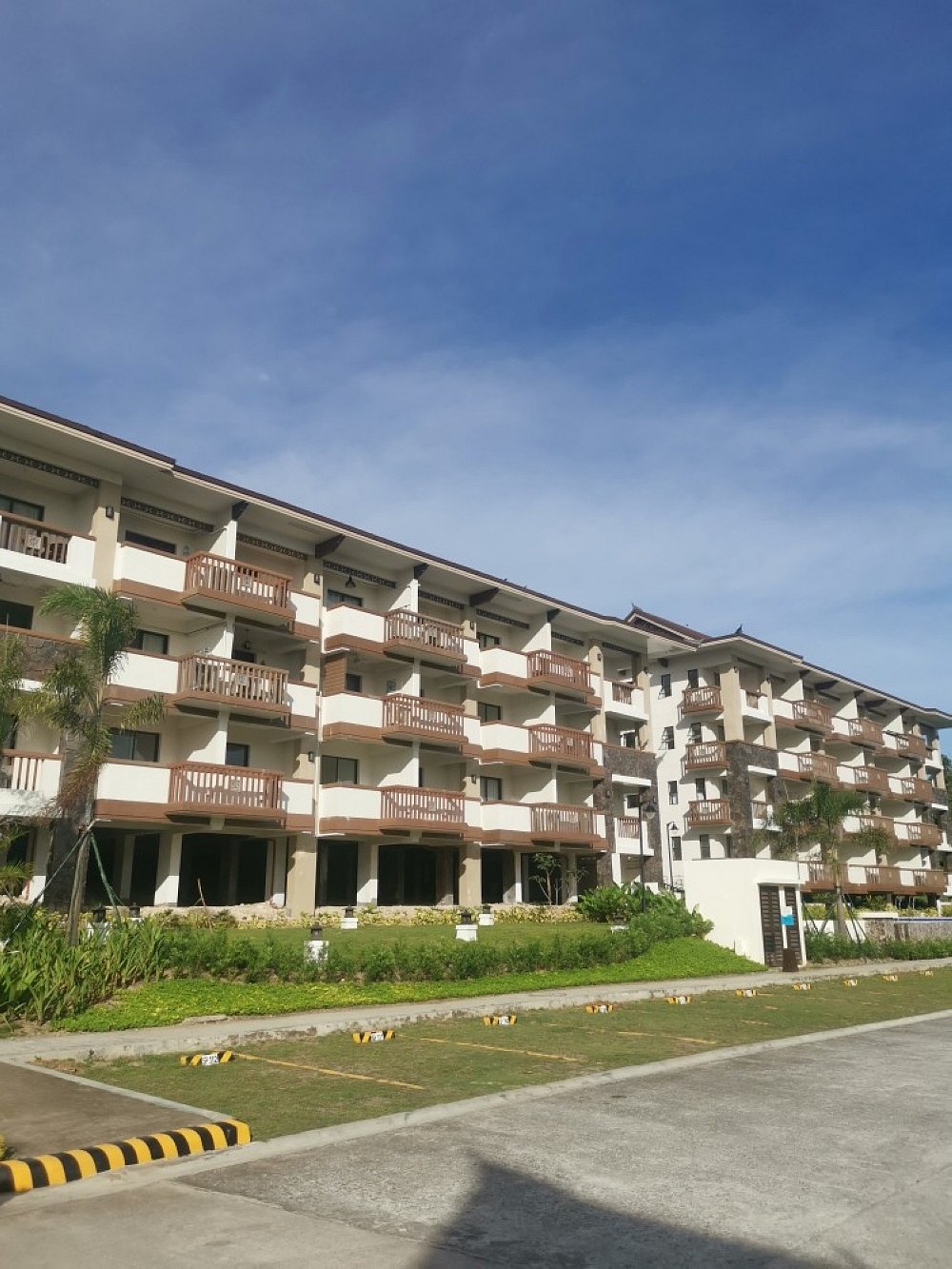 Kembali's The Veranda Resort Condos opens clubhouse
