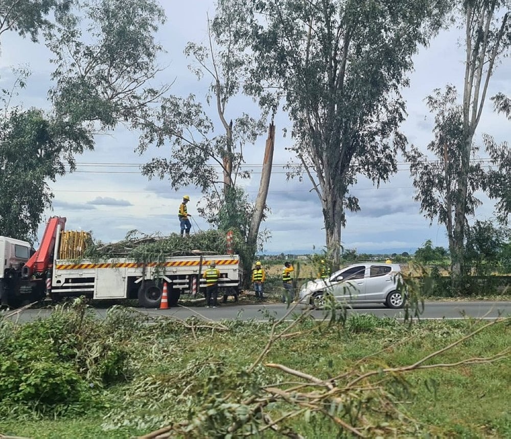 1 house totally destroyed, 12 partially damaged by thunderstorm