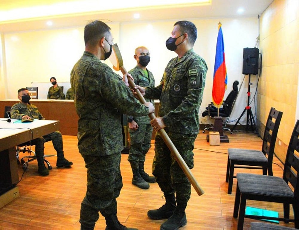 11ID installs new logistics chief