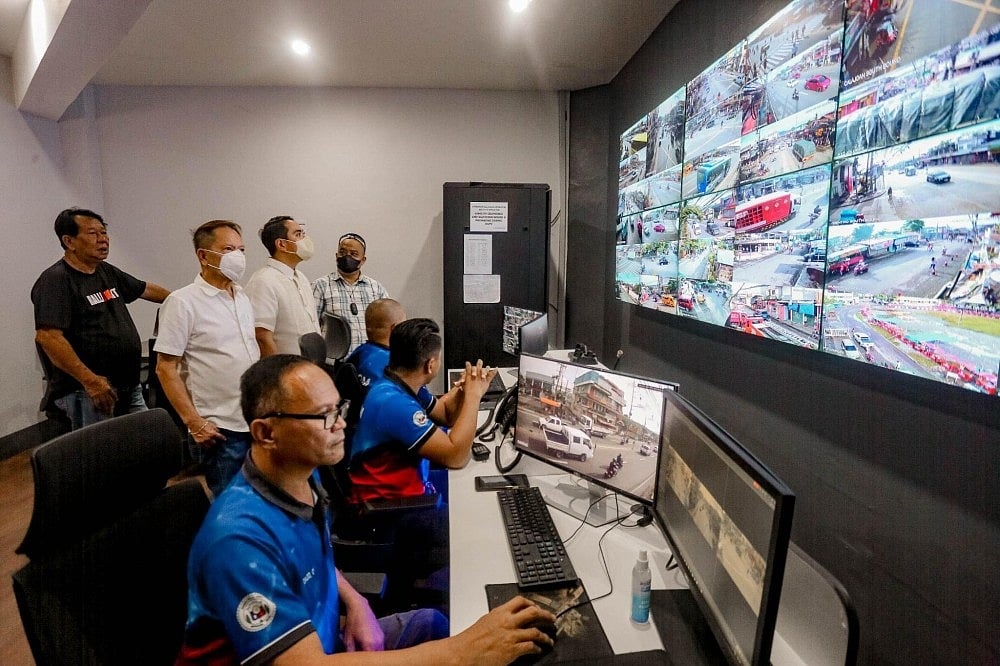 Minglanilla unveils new command center; new traffic chief introduced