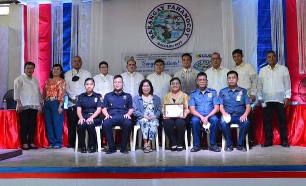 Barangay Pahanocoy gets good governance award
