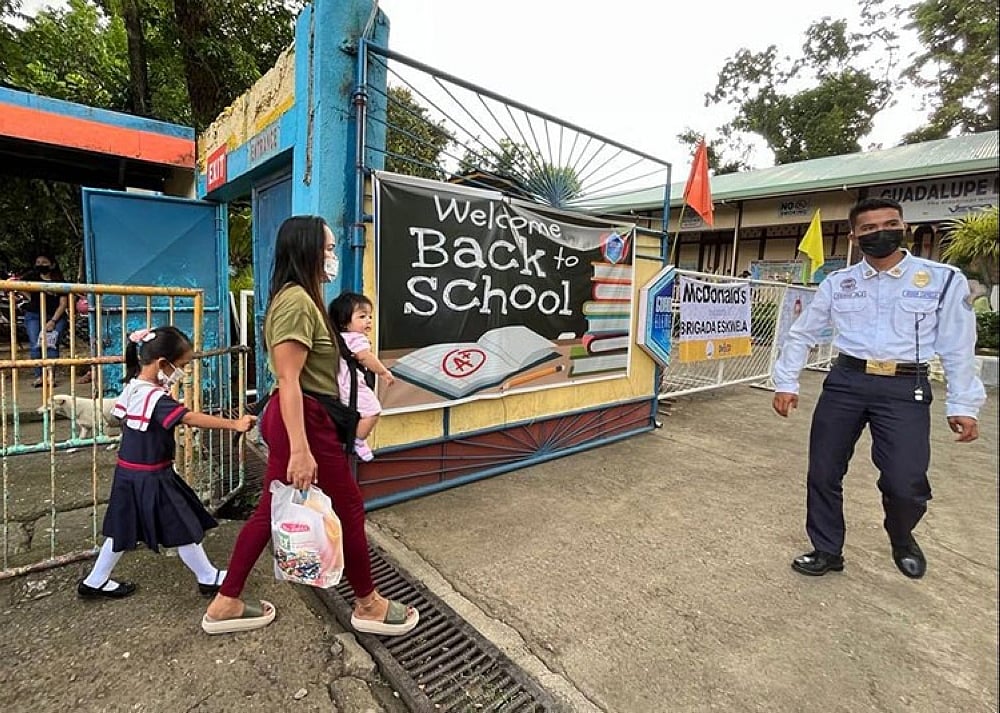 DepEd 7: Only schools lacking rooms to have shifting class schedules