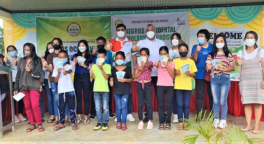 IP students receive financial assistance