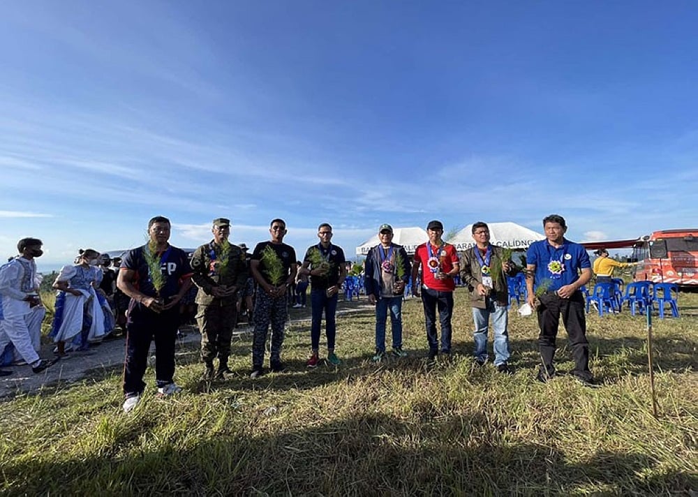 NGAs, LGUs plant trees to combat climate change