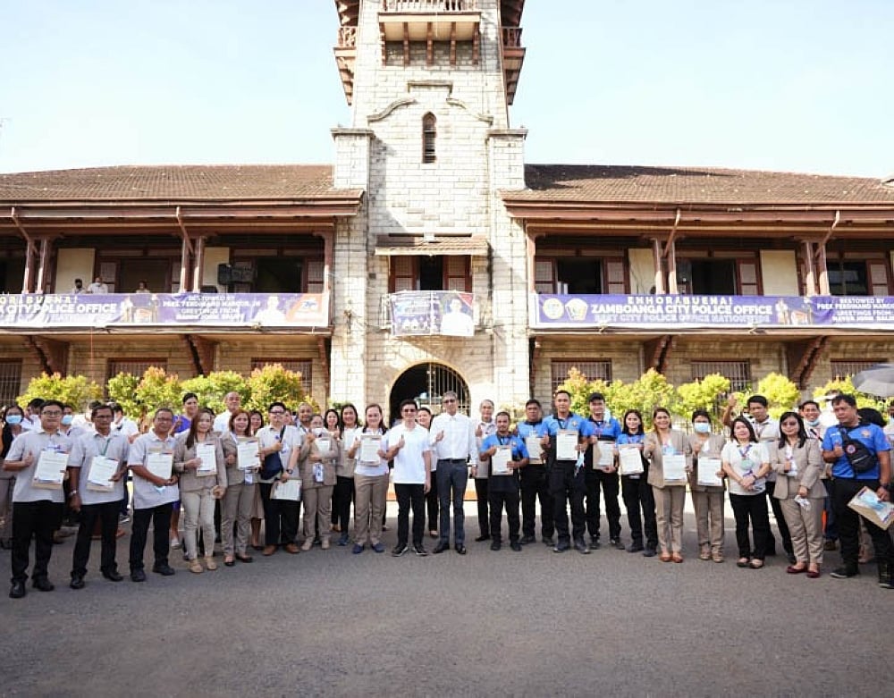 23 LGU employees feted