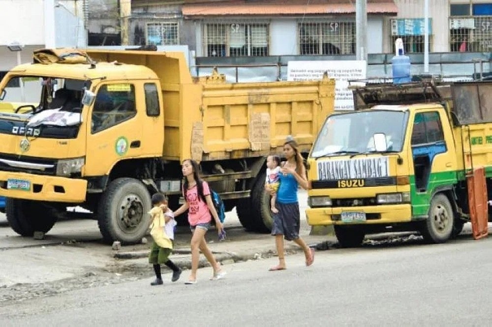 Garbage trucks sa Cebu City nagkuwang