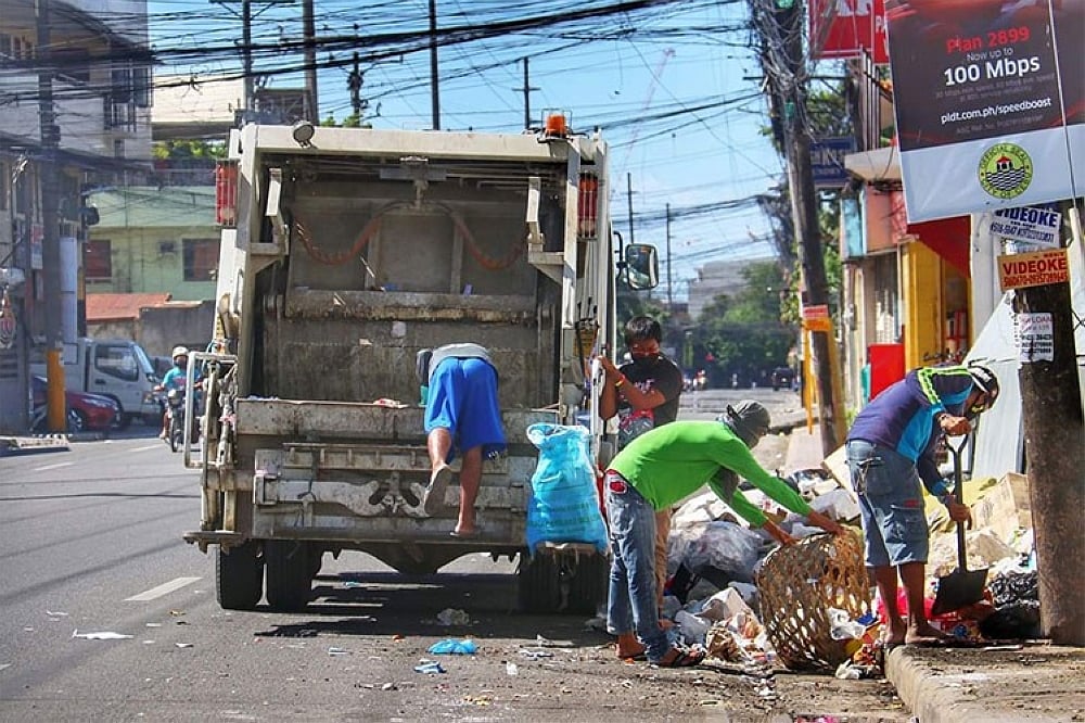 Garbage collectors in Lapu-Lapu City to get free tetanus shots, vitamins
