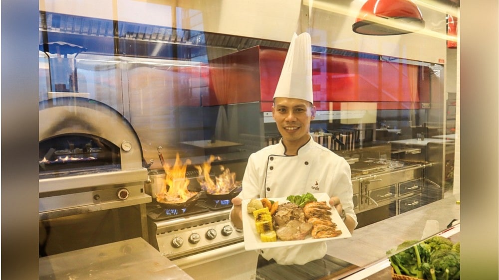 Seda Central Bloc Cebu launches buffet offerings with new show kitchen