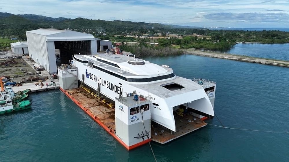 Austal PH builds largest ferry