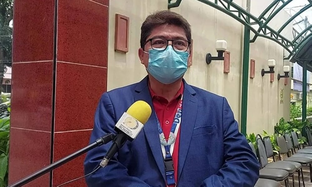 DepEd exec prefers mask over face shield