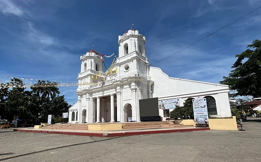 Full capacity allowed during fiesta mass in Talisay church