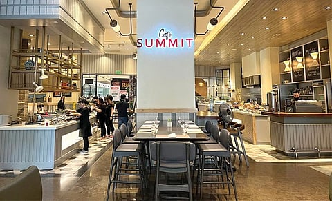 Cafe Summit presents its new weekend lunch buffet
