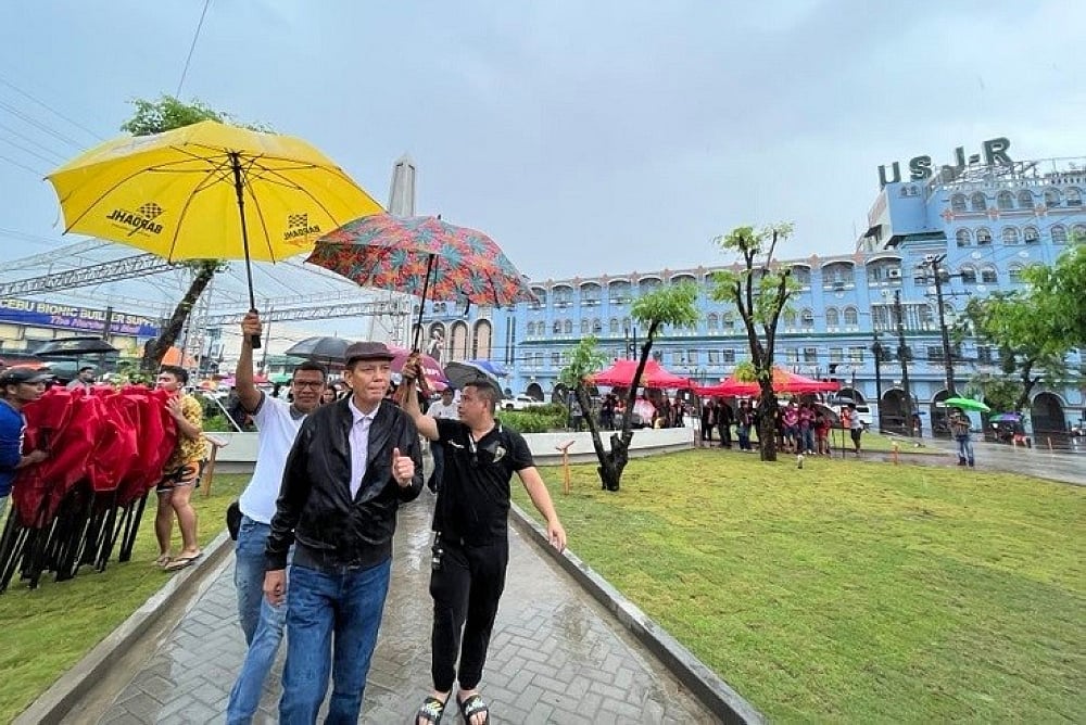 'Freedom Park' reopens amid stormy weather
