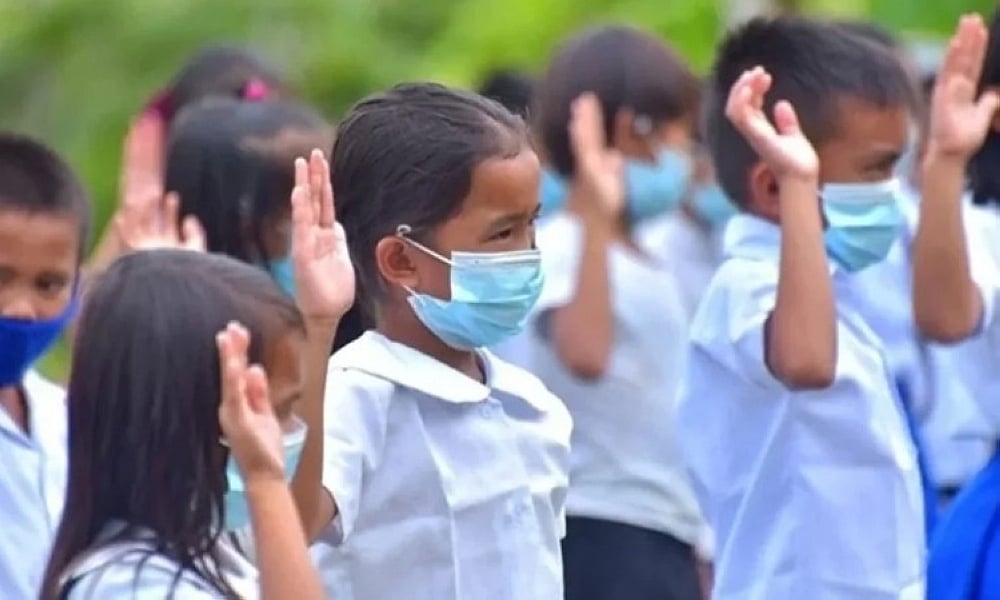 Students urged to wear masks on first week of full F2F classes
