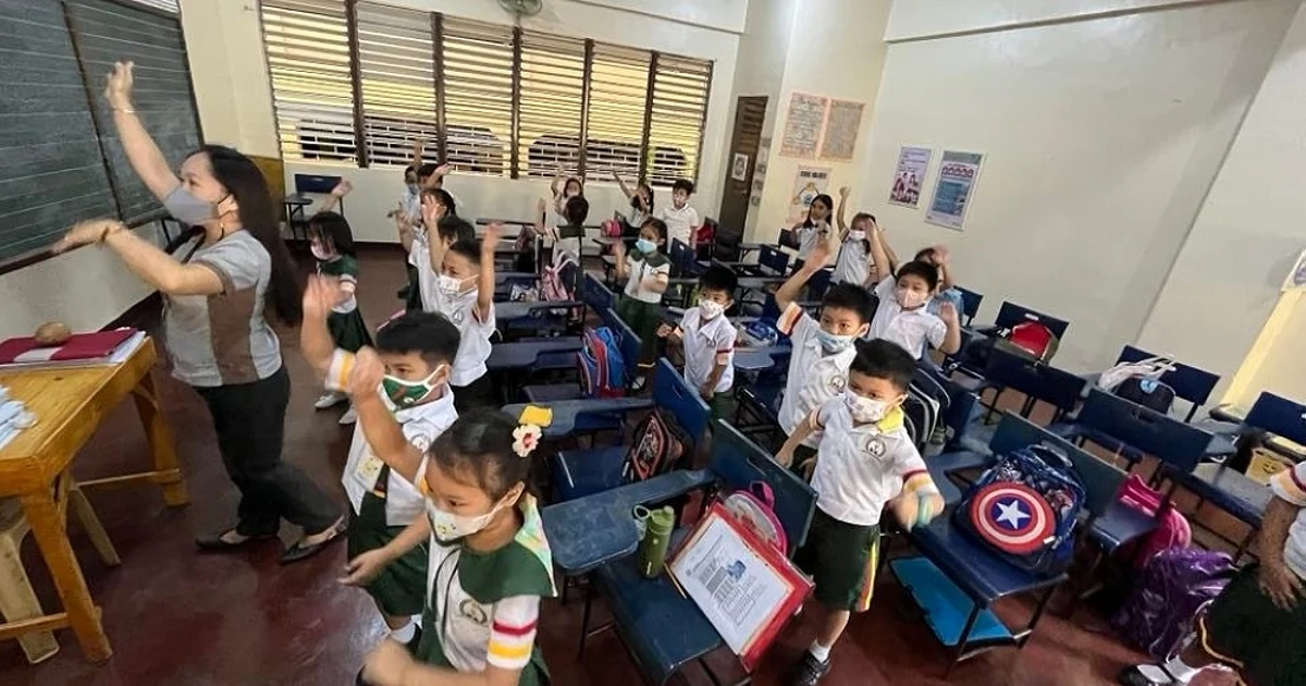 DepEd Central Visayas Employees Receive P18,000 Christmas Incentive DepEd Central Visayas Employees Receive P18,000 Christmas Incentive