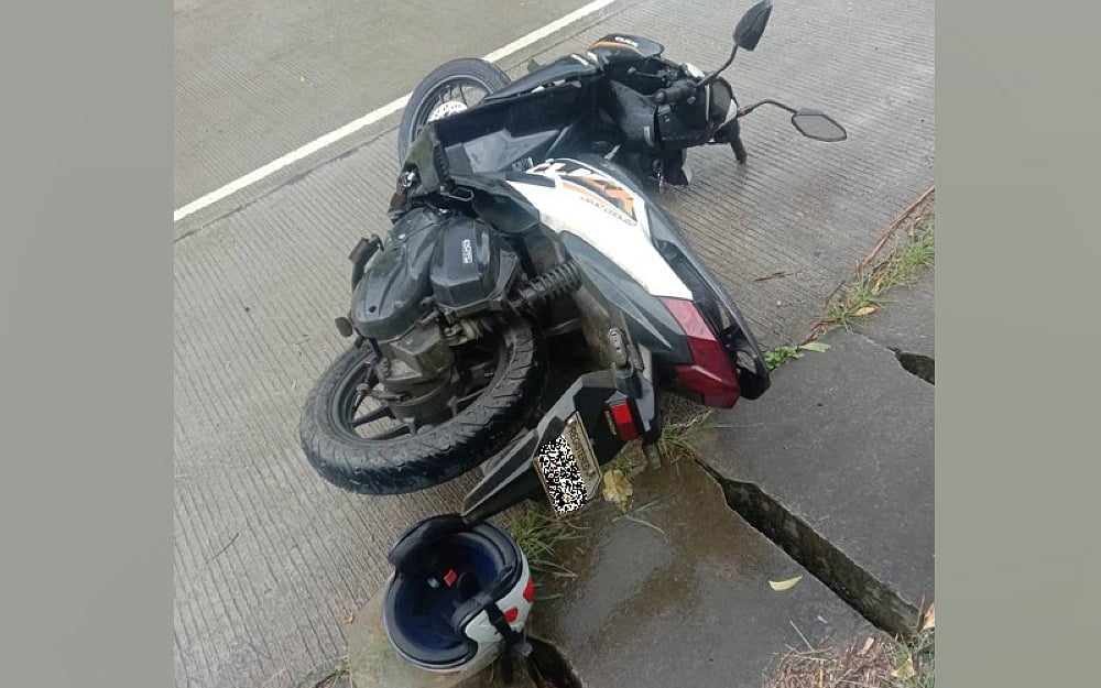 Speeding motorcycle driven by Indian national kills student