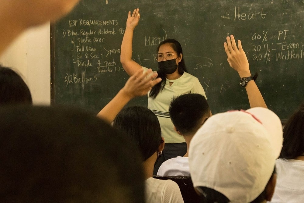 DepEd reiterates policies promoting professionalism among personnel