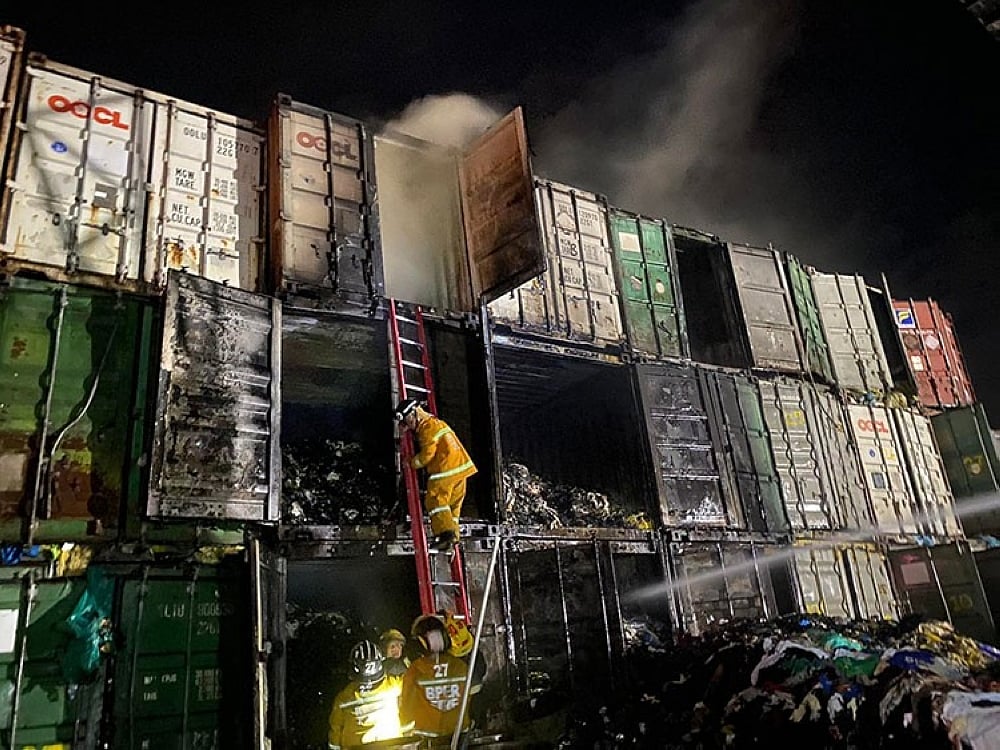 Container vans containing hospital wastes catch fire in Inayawan