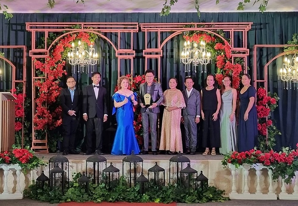 E.B. Magalona wins regional award for nutrition program