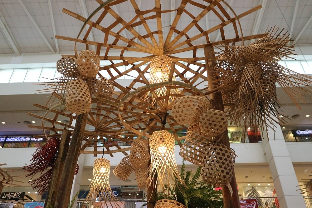 Matigsalug women bring craftsmanship to the world