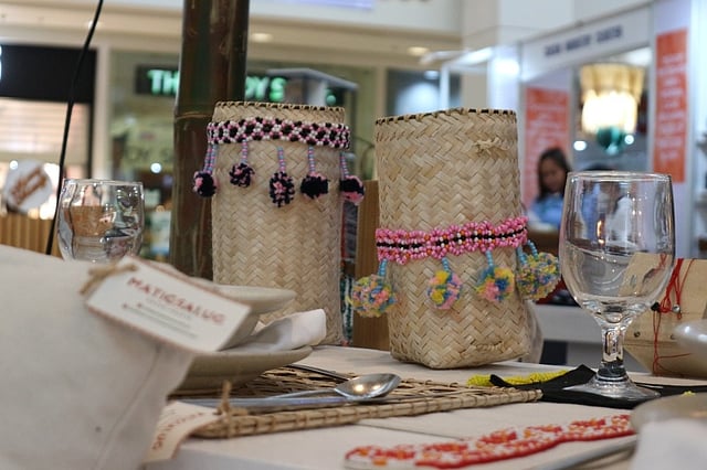 Matigsalug women bring craftsmanship to the world