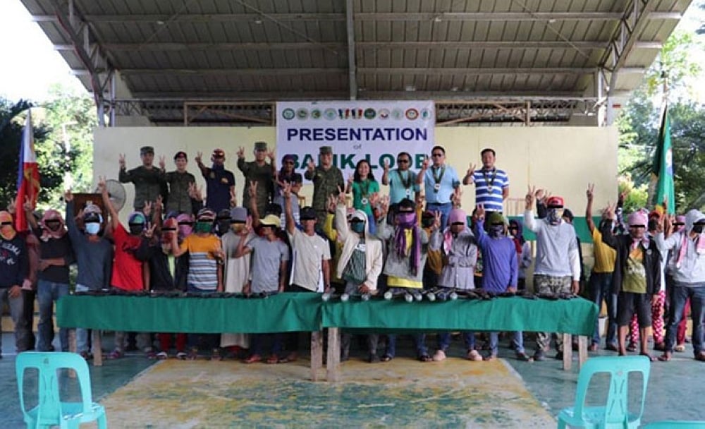 44 BIFF leaders, followers surrender in North Cotabato