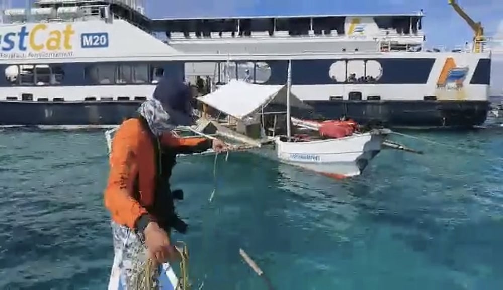 Fastcraft runs aground in Tubigon, Bohol