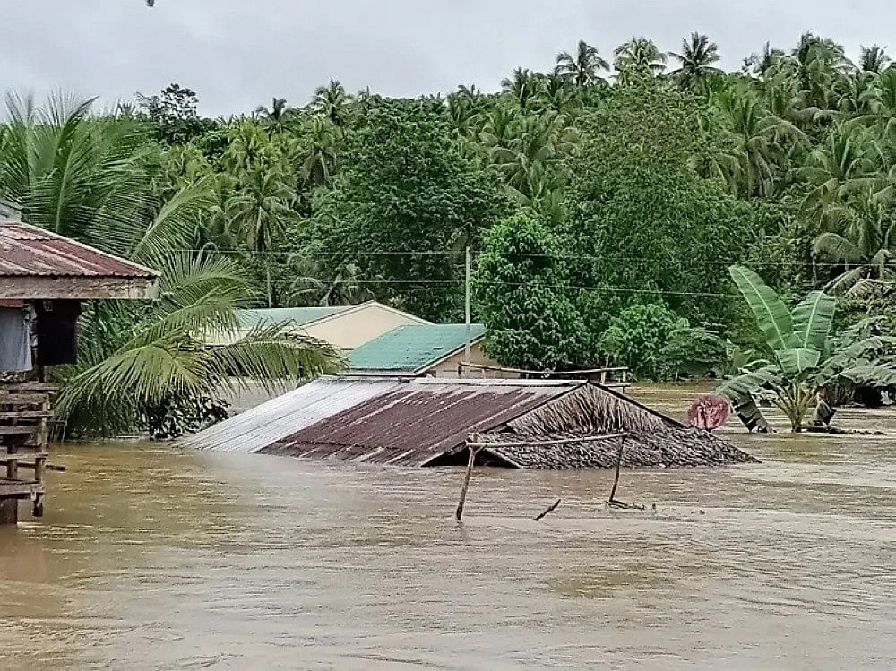 Mga dapit sa Samar gibahaan