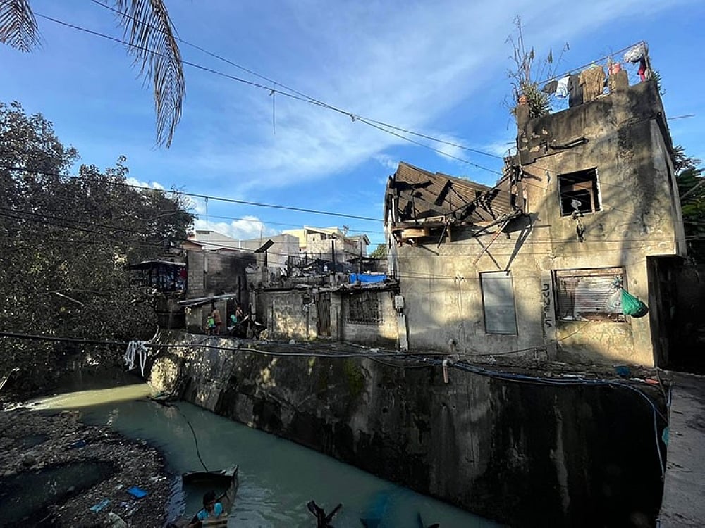 Labangon fire razes 25 houses, displaces 150 individuals
