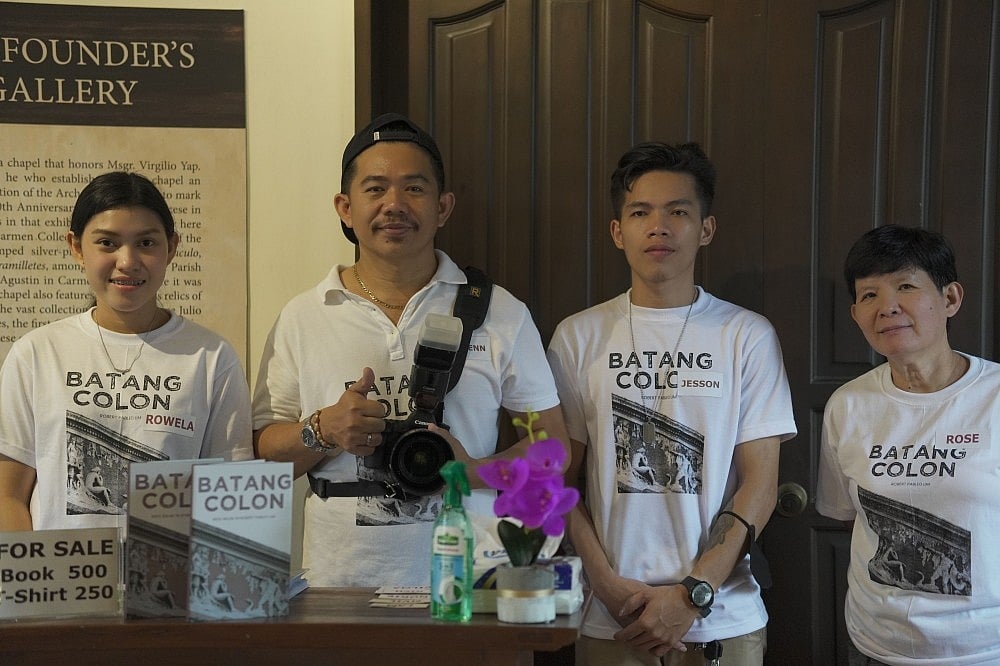 Bob Lim milusad sa iyang libro sa mga balak nga 'Batang Colon'