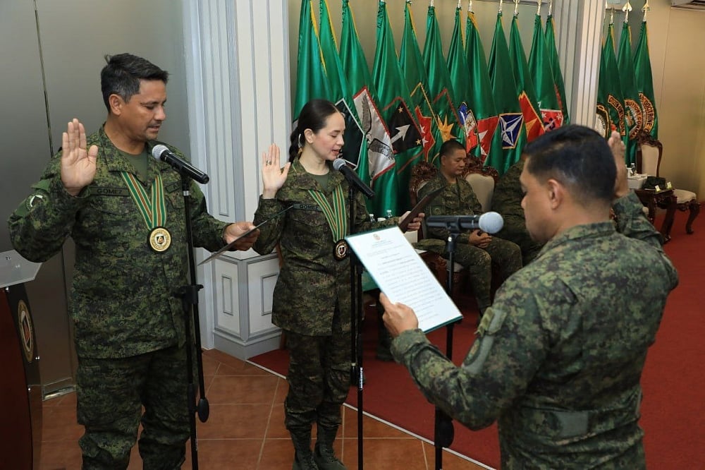 Gomez couple now army reservist officers