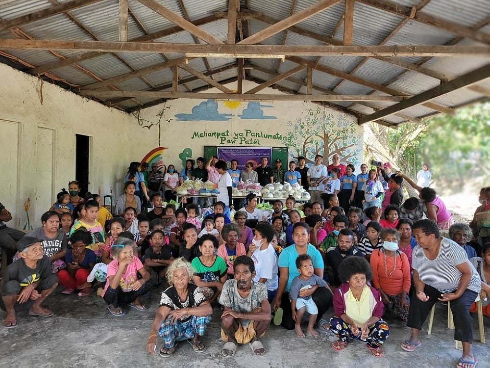 300 Aeta families get food packs in outreach