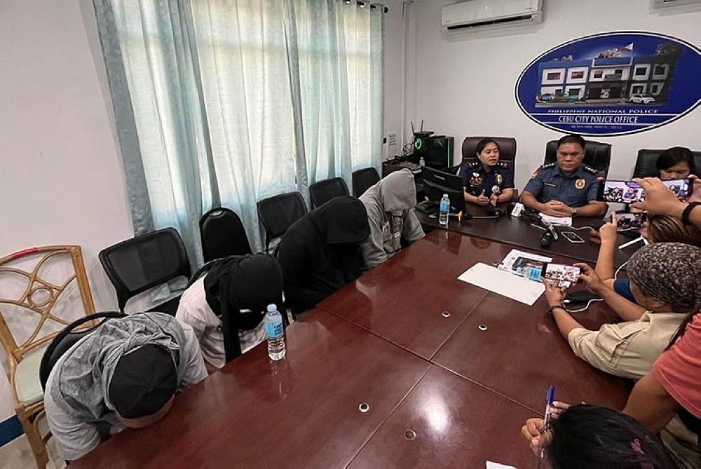 4 of 5 suspects in hazing death of UC student surrender