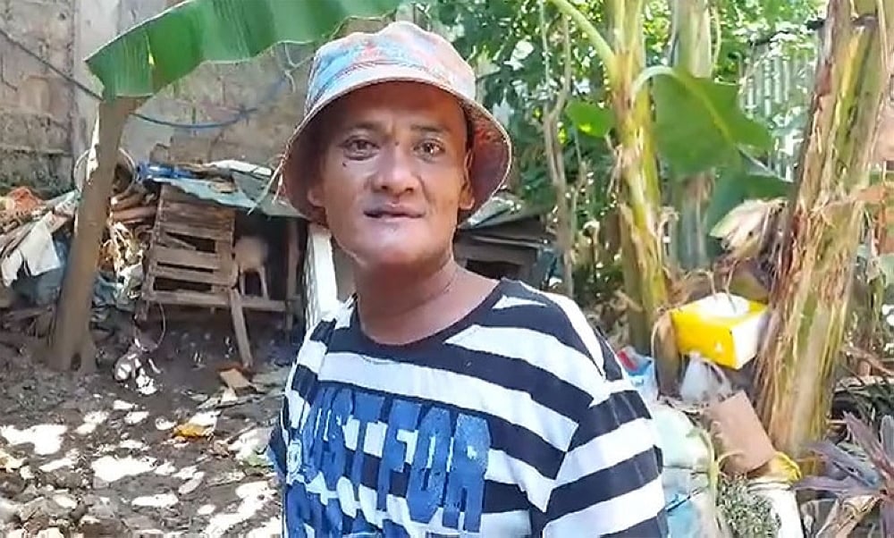 'Human statue of Colon' to work as security guard