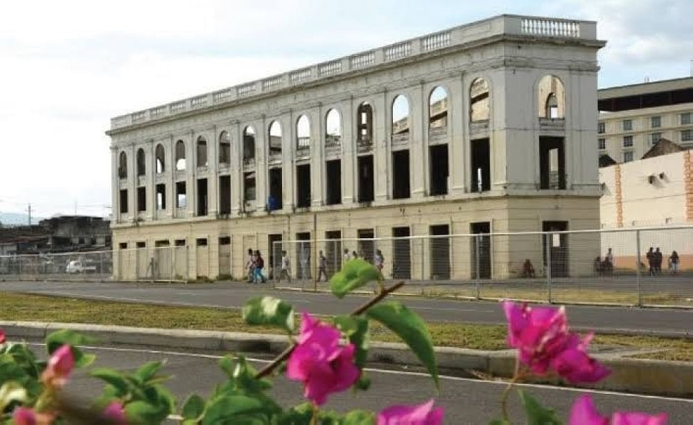 Compania Maritima area in Cebu City now 'a meeting place for illegal ...