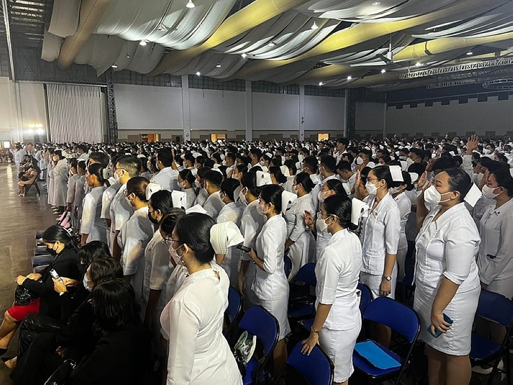 Bacolod council asks DepEd to assign nurses schools