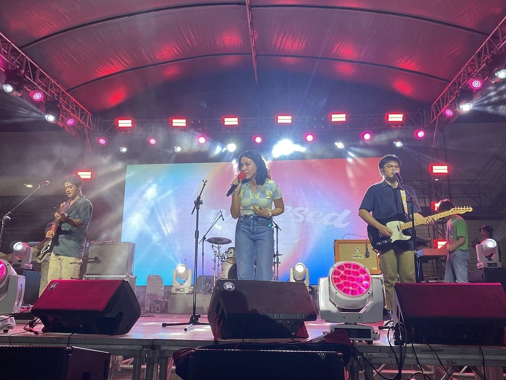 All cheers for SunKissed Lola, Lola Amour at Castaway Music Festival