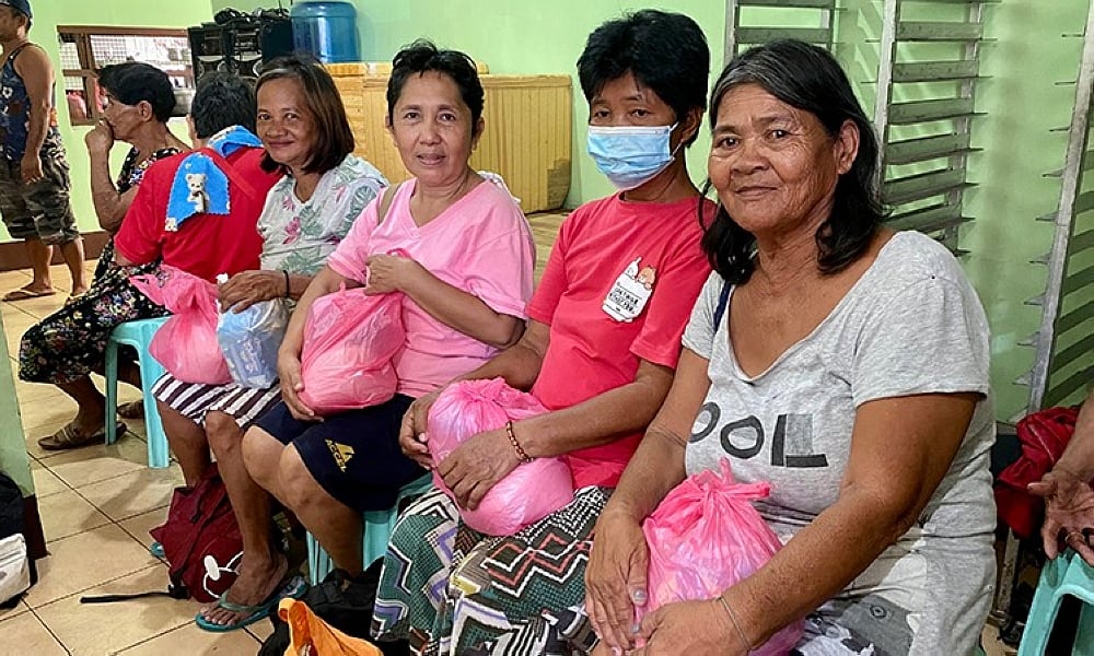 J&T Express keeps 'bayanihan' spirit alive with outreach program