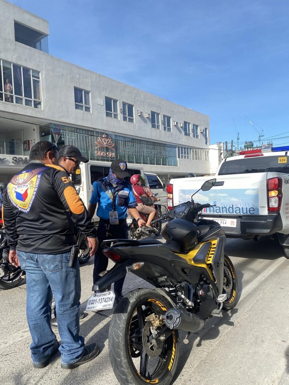 2 in critical condition after motorcycle-pedestrian collision in Mandaue